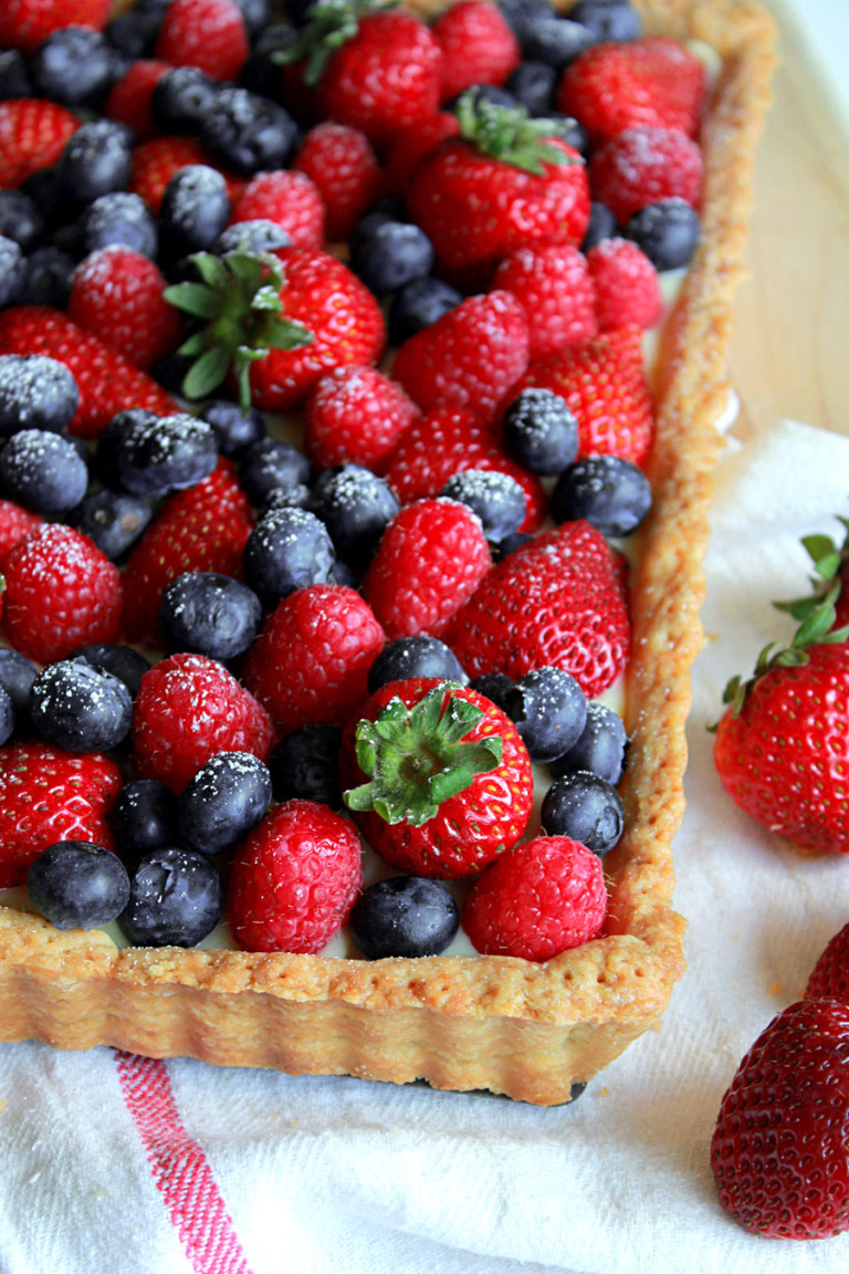 Fresh Berry Tart with Vanilla Pastry Cream - Oh Sweet Day! Blog
