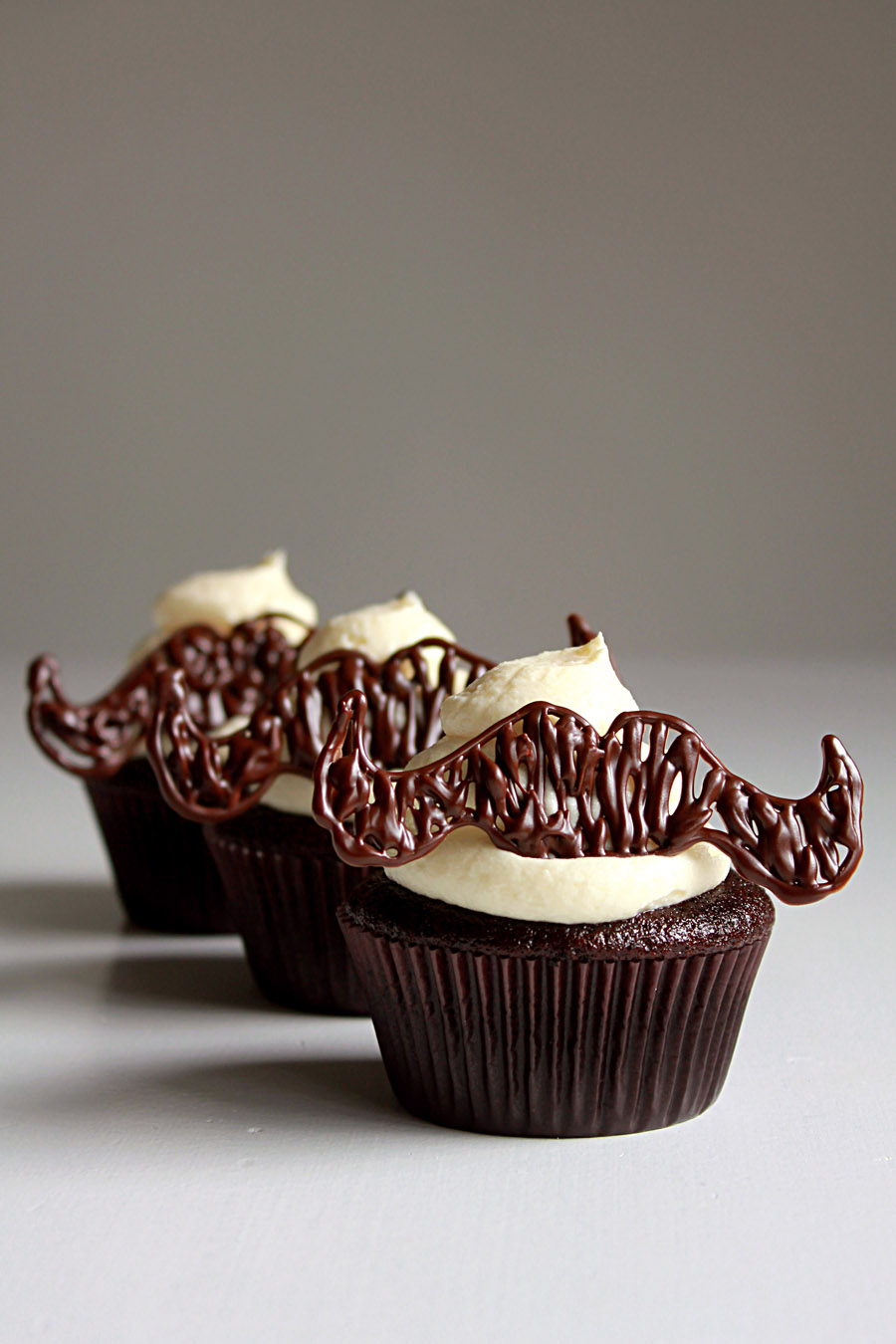 Mustache Cupcakes - Oh Sweet Day! Blog